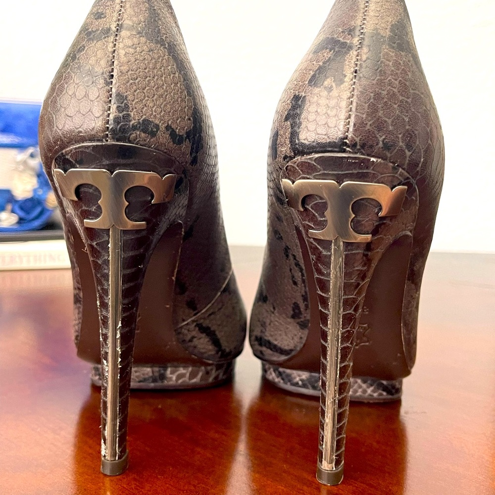 Tory Burch Jude Platform Snakeskin Embossed Heels - Gem